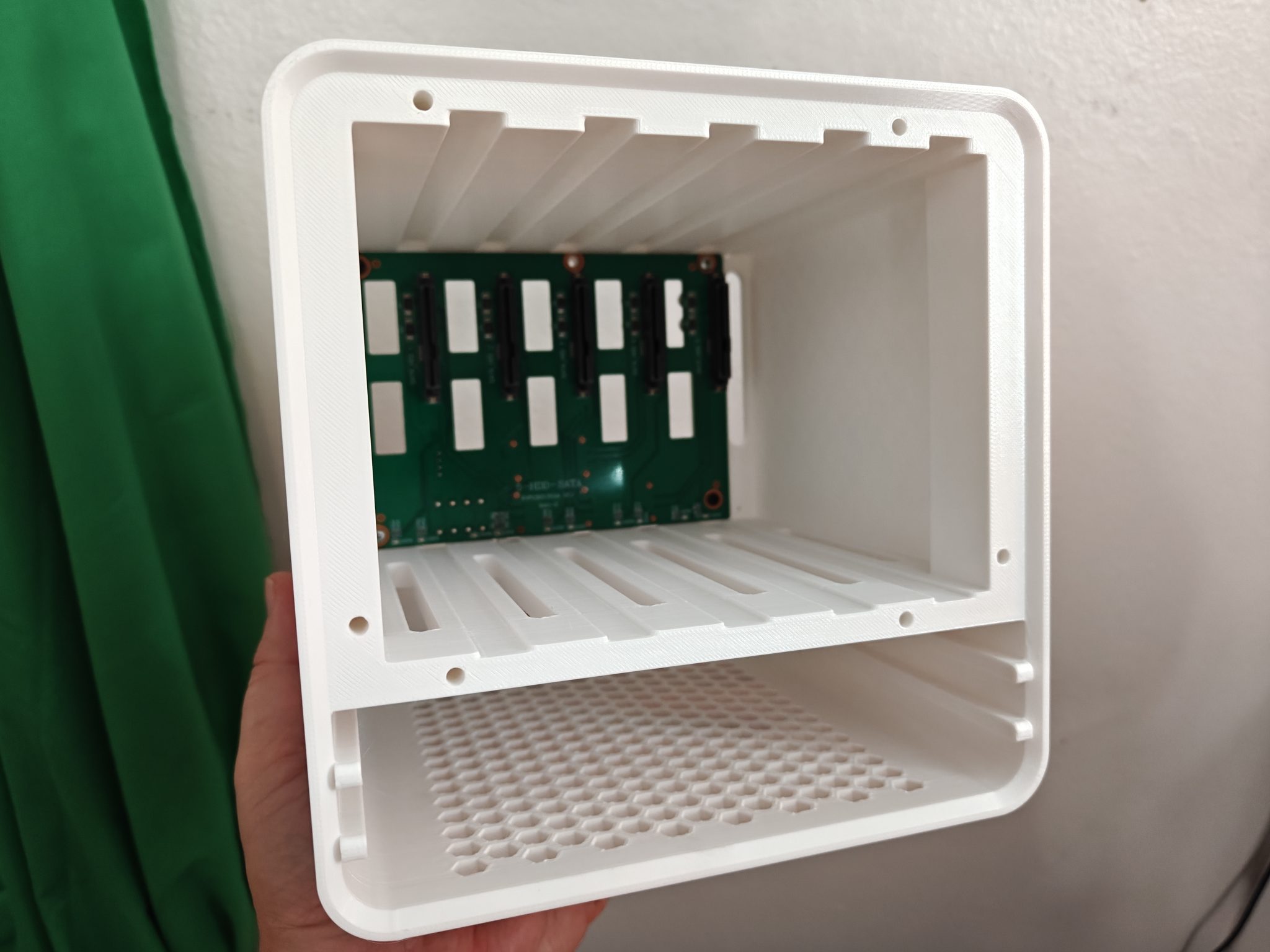 Build Your Own Minisforum N5 Inspired Mini NAS: A Comprehensive Guide